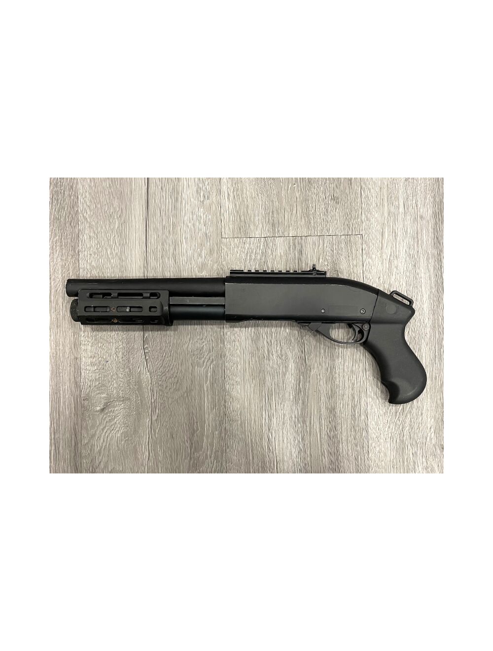 Secutor M870 Velites Invicta Gas Shotgun (M-lok - G-II - Black)